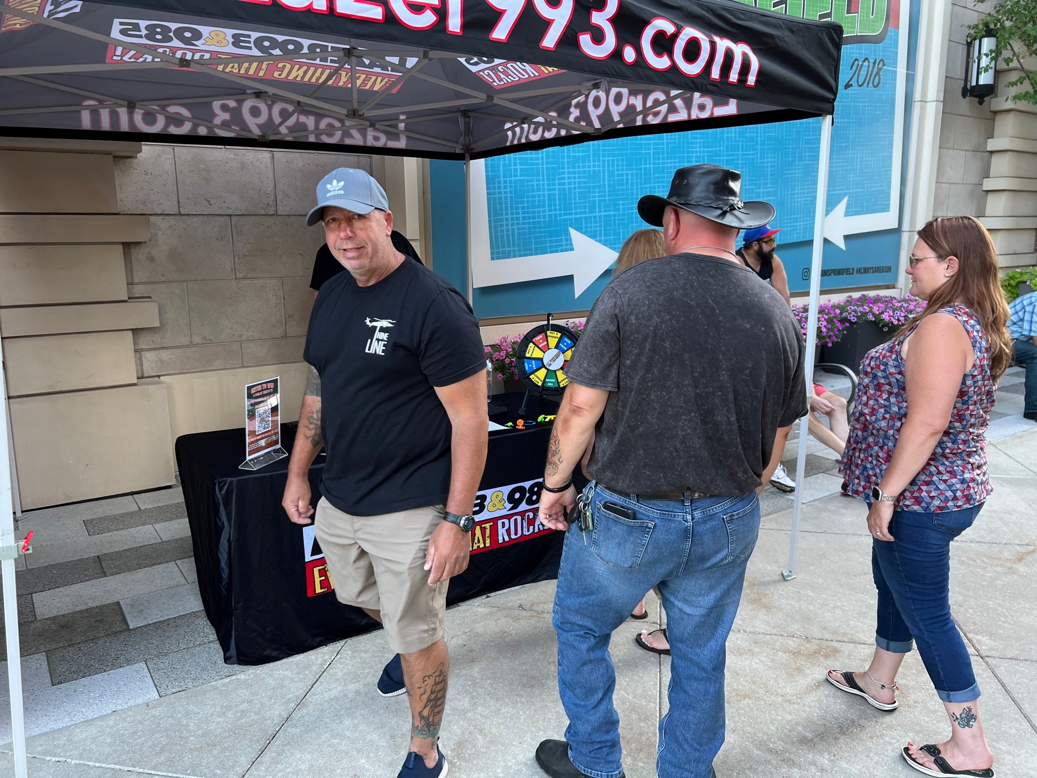 2 | Lazer 99.3 & 98.5